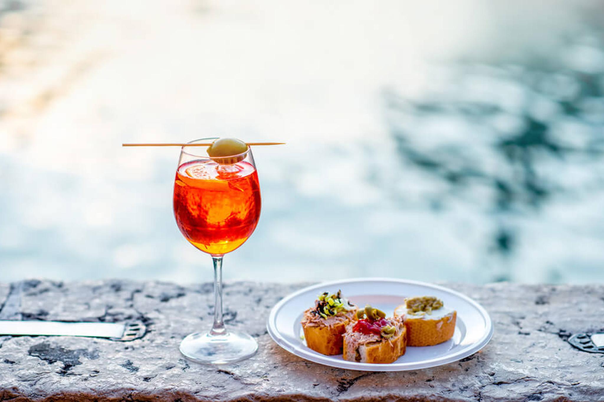 Bacaro Tour: traditional food and wine bars | Almar Jesolo Resort